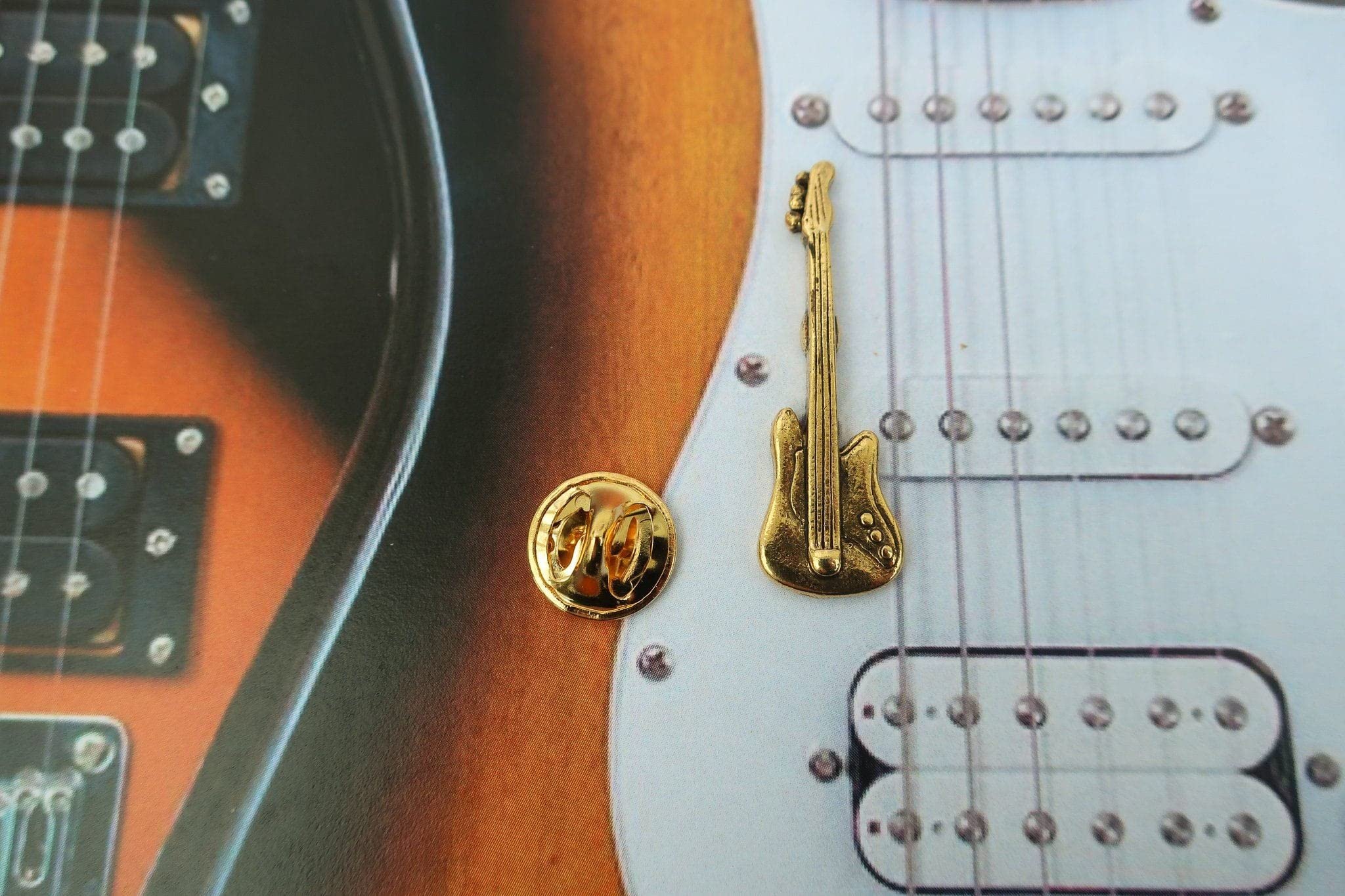 Jim Clift Design Electric Guitar Gold Lapel Pin - 75 Count