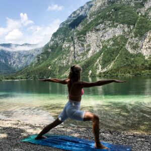 Premium Eco Yoga Mat Travel Interstellar by NIUME | Natural Rubber & Vegan Suede Microfiber - biodegradable, non-slip, grip that adjust to your practice | Profesional | Lightweight | Perfect for Hot Yoga, Bikram, Vinyasa, Pilates & Sweaty Workouts | 183 c