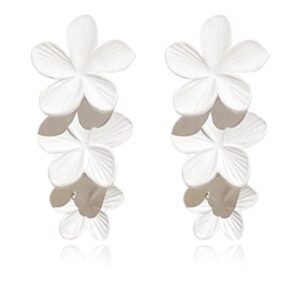 miguo store bohemian style unique baking varnish three-dimensional flower earrings chic seaside holiday drop dangle earrings for women (white three-dimensional flower earrings)