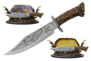 szco supplies 11.5” decorative eagle etched blade outdoor hunting knife with display relief art/printed antler stand