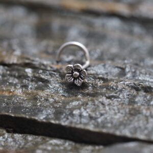 18,20 gauge Cherry Blossom Flower Nose Stud,Flower Nose Stud sterling silver/nose screw, Body Piercing Jewelry, Silver Nose ring (18g L Bend)