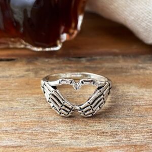 MISILAN Alloy Heart Open Shaped Gesture Ring Gothic Anime Band Rings Punk Skeleton Hands Jewelry Punk Retro Hip Hop Adjustable Lovely Jewelries for Women Girls-7