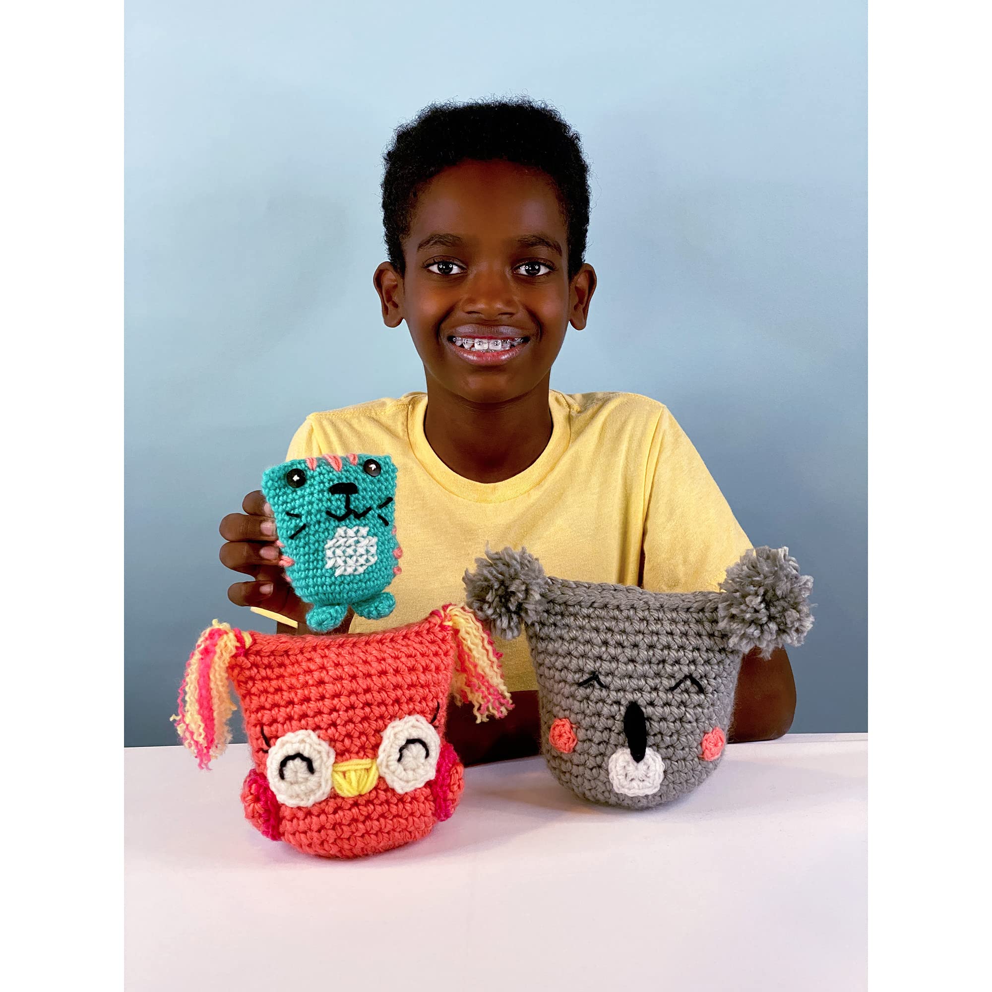 Boye Jonah's Hands Cute Critters Beginners Crochet Kit for Kids and Adults, Makes 3 Animals, Multicolor 10 Piece, Small