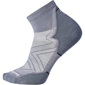 smartwool men's run targeted cushion ankle socks, graphite, medium