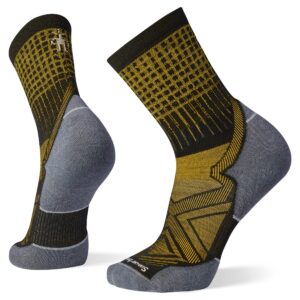 smartwool run targeted cushion pattern mid crew socks, black, large