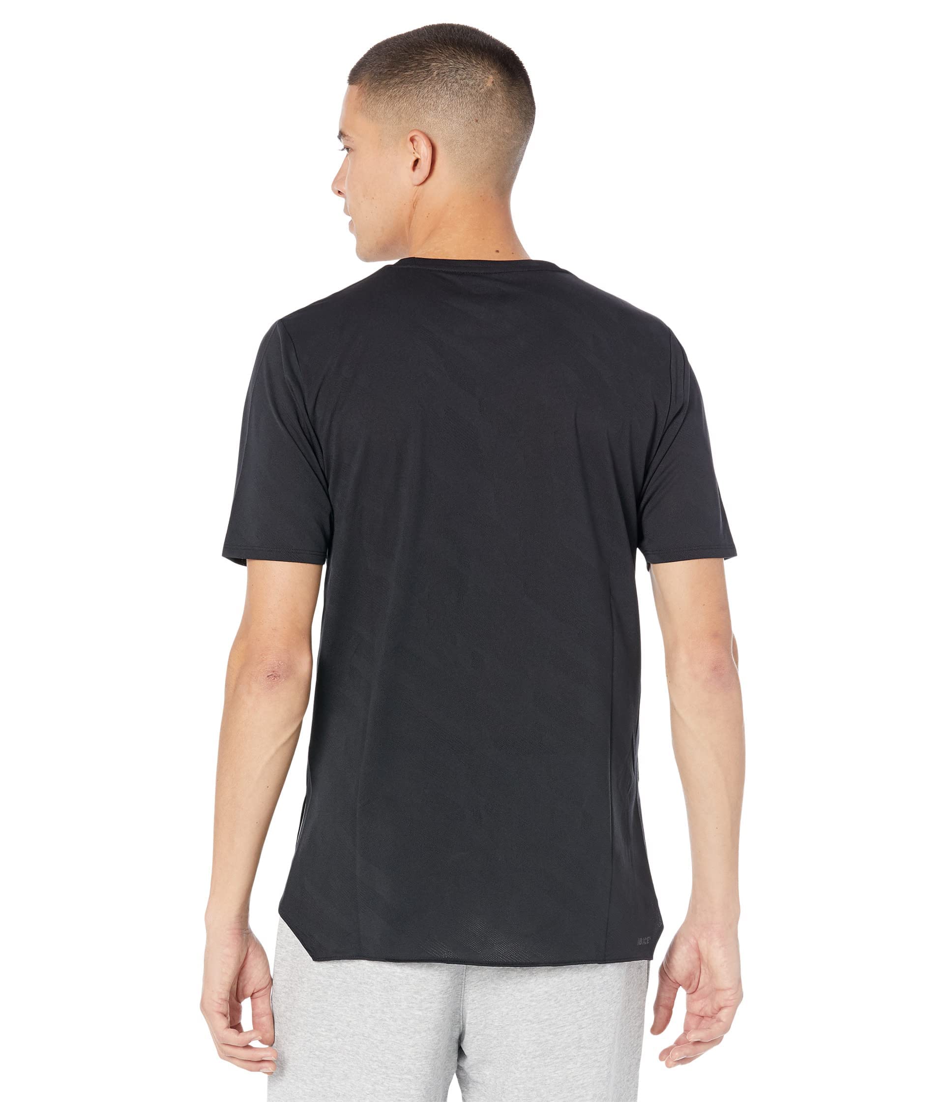 New Balance Men's Q Speed Jacquard Short Sleeve 22, Black, Medium