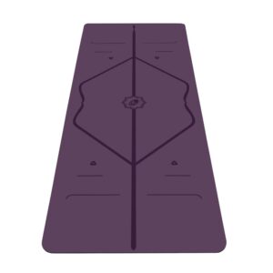 liforme original yoga mat – free yoga bag included - patented alignment system, warrior-like grip, non-slip, eco-friendly, sweat-resistant, 4.2mm thick mat for comfort - purple