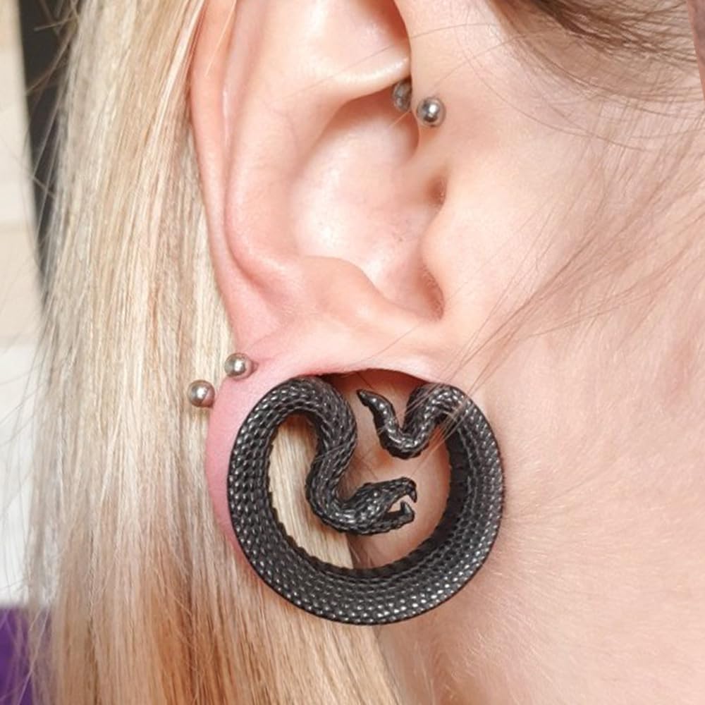 LADEMAYH 2Pcs 1/2 inch Gauges for Ears, Black 12mm Gauges for Ears, Cobra Design Snake 1/2 Plugs Tunnels Guages for Women, Surgical Steel Saddle Gauge Earrings