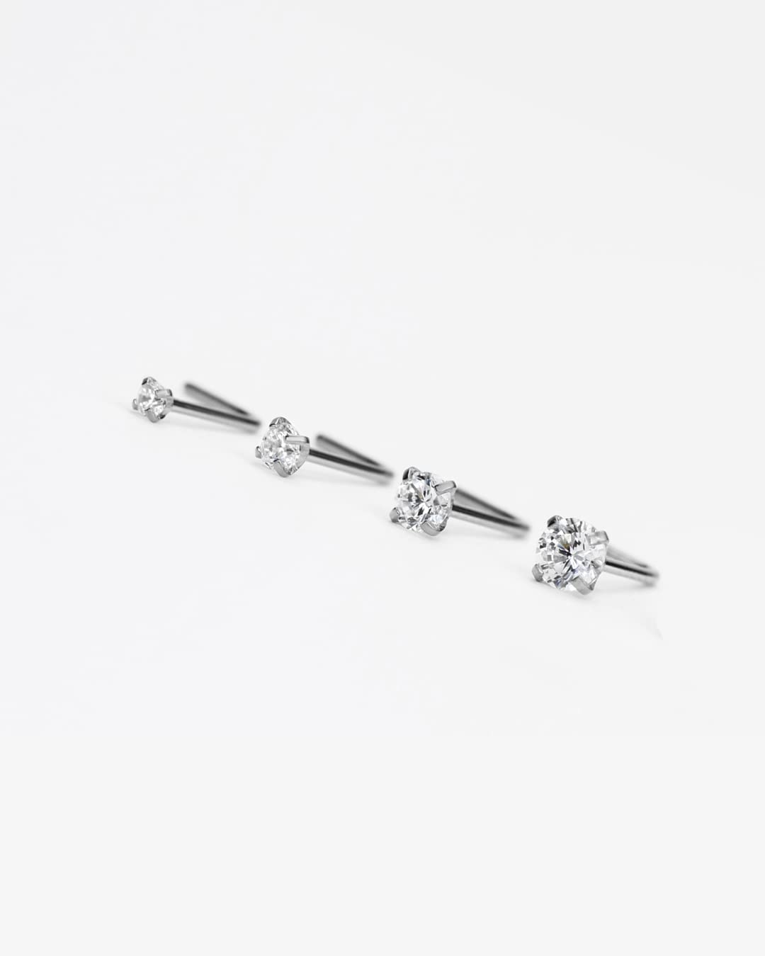 FANSING 4pcs 22g Nose Rings Studs 1.5mm 2mm 2.5mm 3mm CZ Diamond Nose Studs Cubic Zirconia Nose Stud Silver L Shaped Nose Studs for Women Nostril Piercing Jewelry 22 Gauge