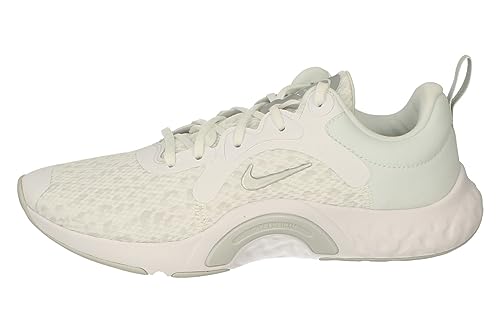 NIKE Women's Sneaker, White Metallic Platinum 101, 9