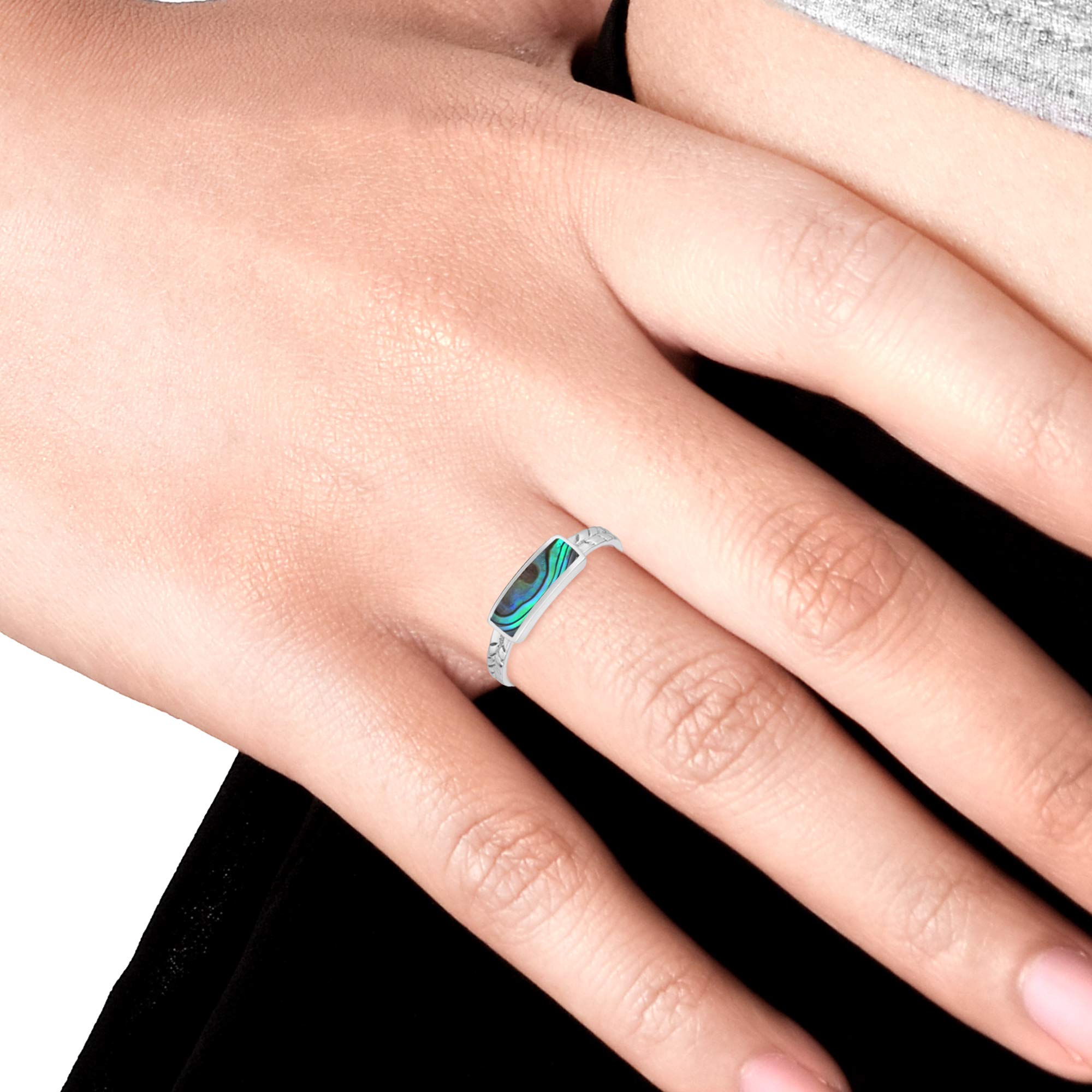 AeraVida Exotic Nature Rectangular Bar Abalone Shell .925 Sterling Silver Leaf Band Ring, shell Metal, not known