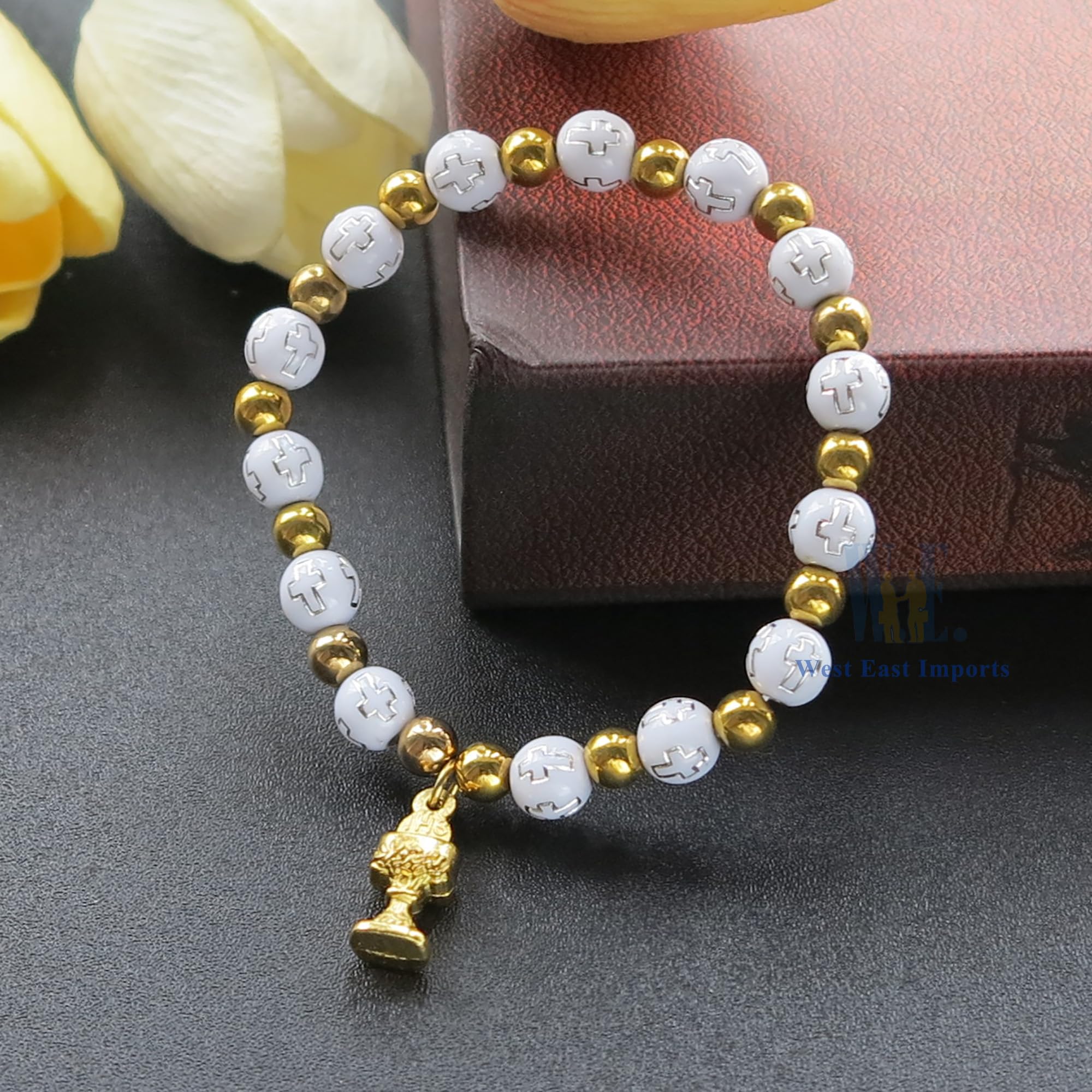 12 PCS First Communion Stretch Pearl Bracelet with Gold Metal Chalice and Cross Charms/Recuerdos para Primera Comunion