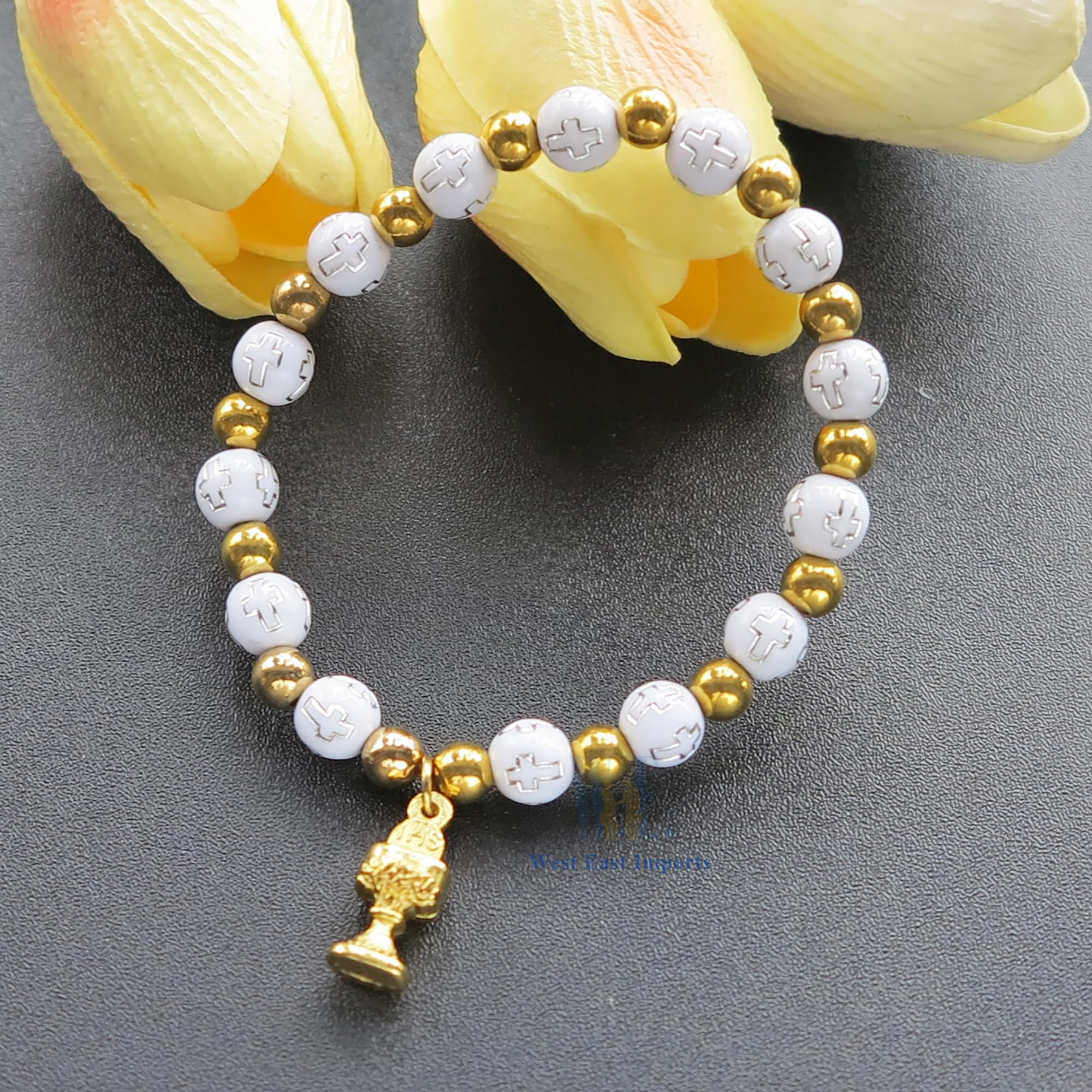 12 PCS First Communion Stretch Pearl Bracelet with Gold Metal Chalice and Cross Charms/Recuerdos para Primera Comunion