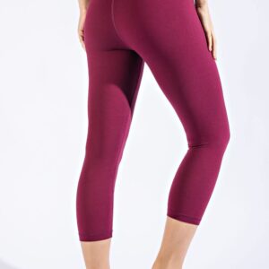 Hype Up Women's High Waisted Buttery Super Soft Capri Length Activewear Legging (S-3X) Burgundy