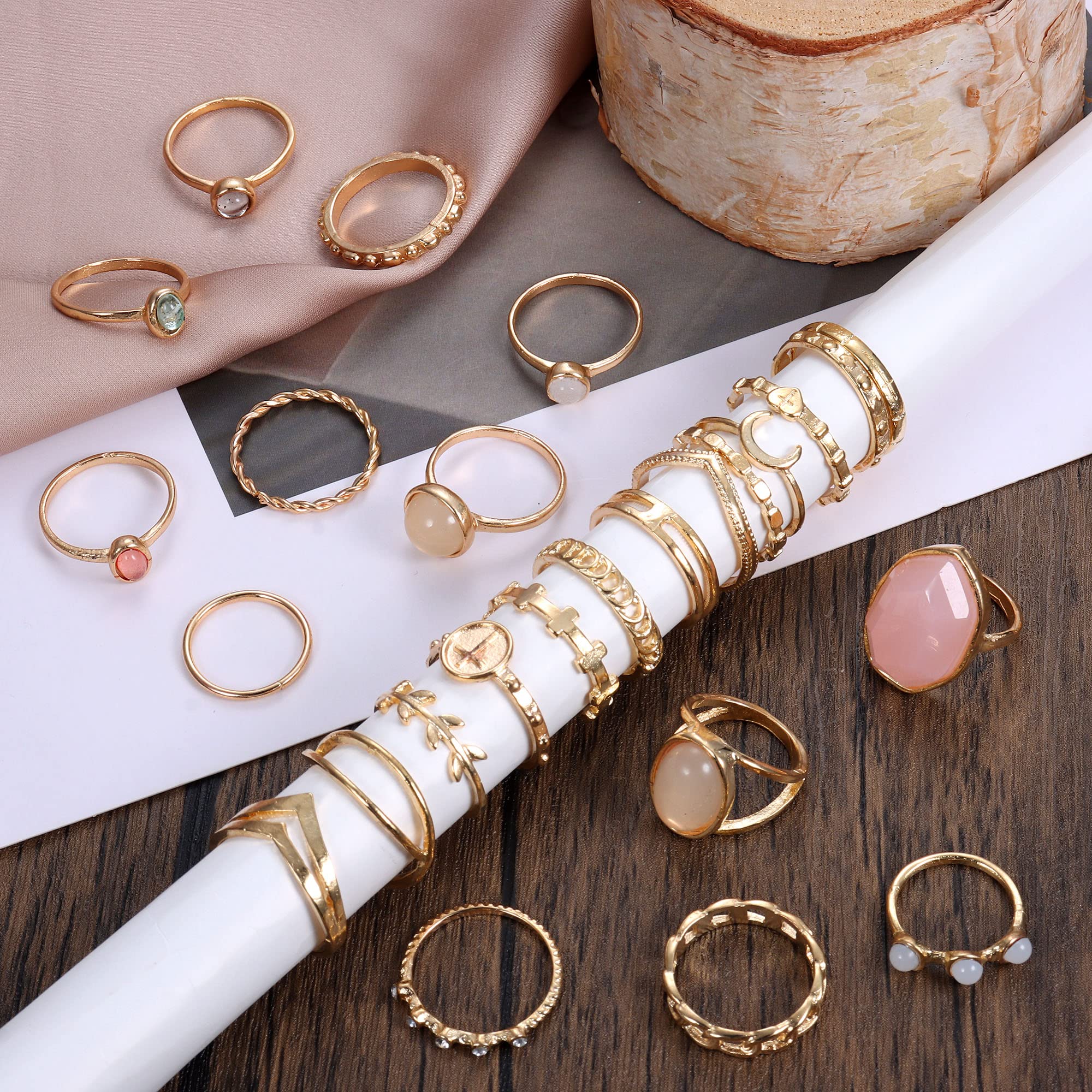 Ubjuliwa 82pcs Gold Knuckle Rings for Women Stackable Mid Finger Joint Ring Set Retro Vintage Boho Rings Aesthetic Stacking Crystal Rings Bulk