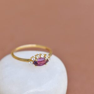 YoTreasure 0.75 Ct. Rhodolite Garnet & White Topaz 10K Yellow Gold Ring