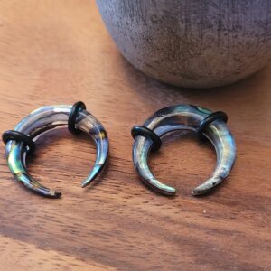 Zaya Body Jewelry Pair Abalone Shell Pinchers Horseshoes 00g 0g 2g 4g 6g 8g Ear Plugs Tunnels Tapers Gauges Septum (2g 6mm)