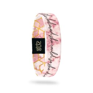 ZOX Inspiration & Motivational Bracelet - Uplifting Reversible Stretch Wristband with Positive Affirmations made from Recycled Plastic - Encouragement Gifts for Men, Women, & Kids, M, Plastic, no