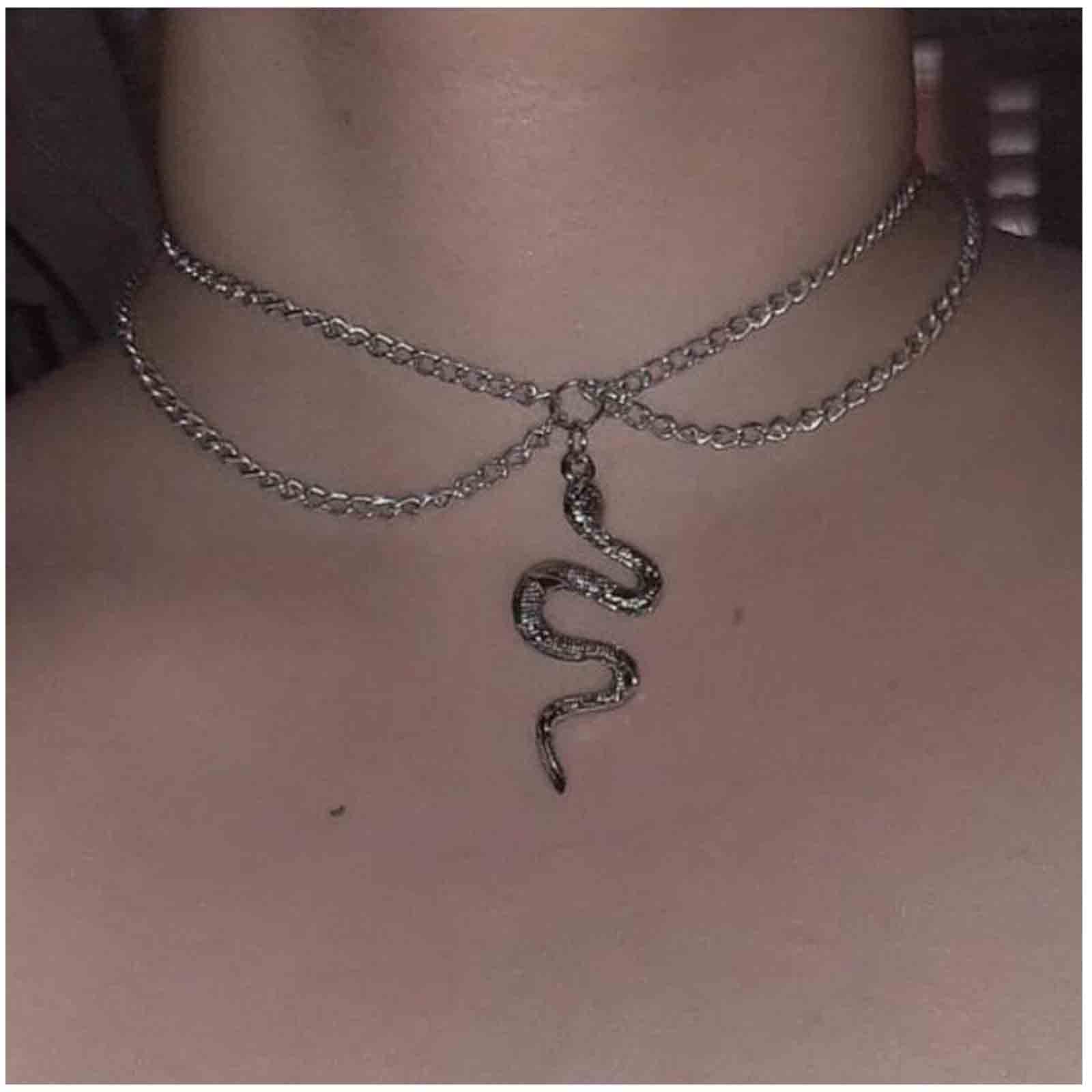 Yheakne Punk Snake Pendant Necklace Choker Silver Layered Serpent Necklace Chain Gothic Snake Necklace Retro Snake Collar Necklace Jewelry for Women