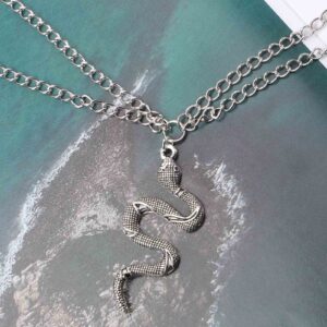 Yheakne Punk Snake Pendant Necklace Choker Silver Layered Serpent Necklace Chain Gothic Snake Necklace Retro Snake Collar Necklace Jewelry for Women