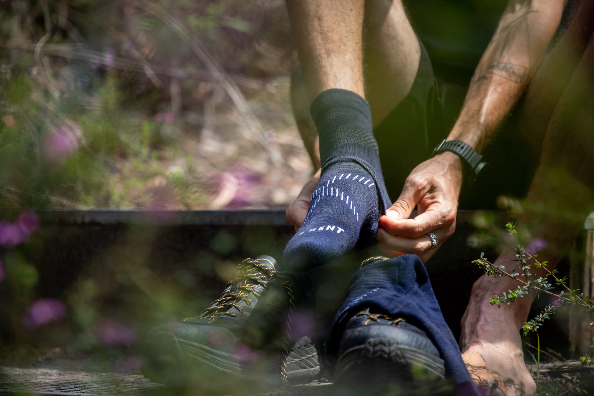 Le Bent Ultra Light Mini Trail Merino Wool Sock for Trail Running, Road Running, and Hiking - Black Iris - Medium