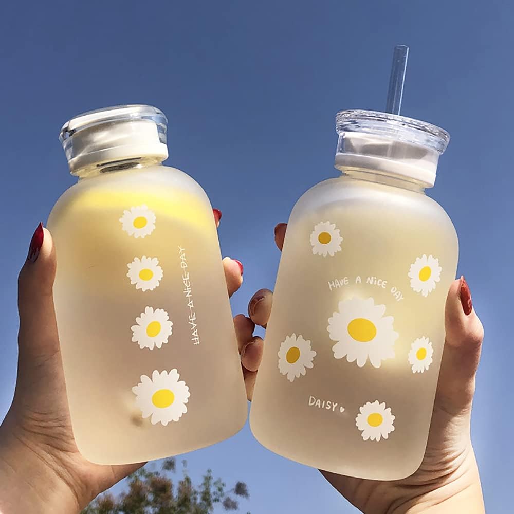 JZSMY 480ml Milk Juice Cute Water Bottle with Scale 2 Lids Little daisy Matte Portable Transparent Water Cup Glass Bottles Creative Handy Cup (Transparent 1 flower)