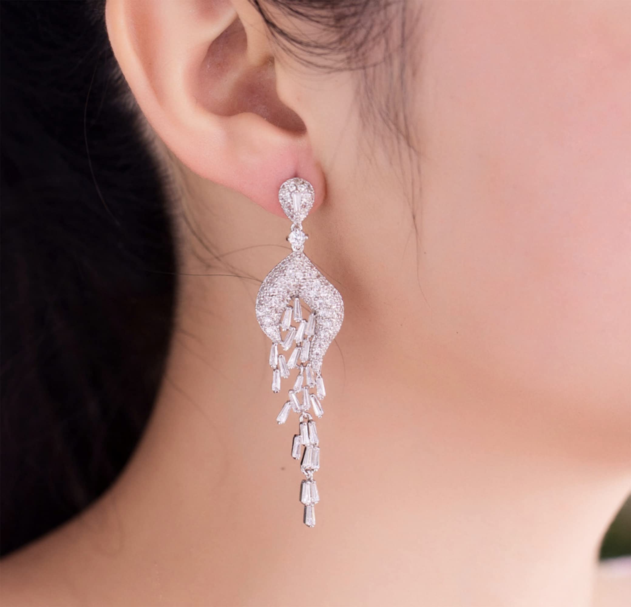 Wedding Bridal Bridesmaid Chandelier Cubic Zirconia Stud Earrings for Women, Crystal Tassel Long Chandelier Wedding Stud Earrings for Prom or Pageant