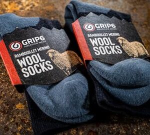 GRIP6 Everyday Merino Wool Socks - Lightweight Wool Hiking Socks - Warm Crew Socks for Men and Women - Cold Weather Gear - Black, Medium (1-pack)