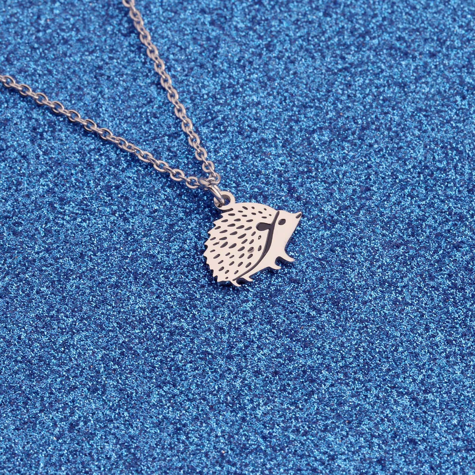 WUSUANED Cute Animal Necklace Hedgehog Pendant Necklace Hedgehog Charm Jewelry For Women Hedgehog Lover Gifts (Hedgehog charm necklace)