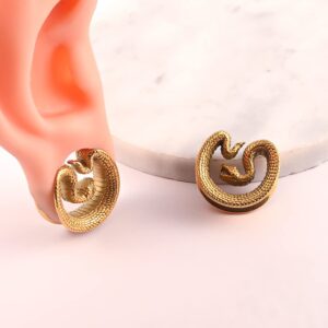 DOEARKO 2PCS Fashion Snake Saddle Ear Plugs Body Piercing Tunnels 316 Stainless Steel Hypoallergenic Earrings Plugs for Ears Expander Body Jewelry (19mm(3/4"), gold)