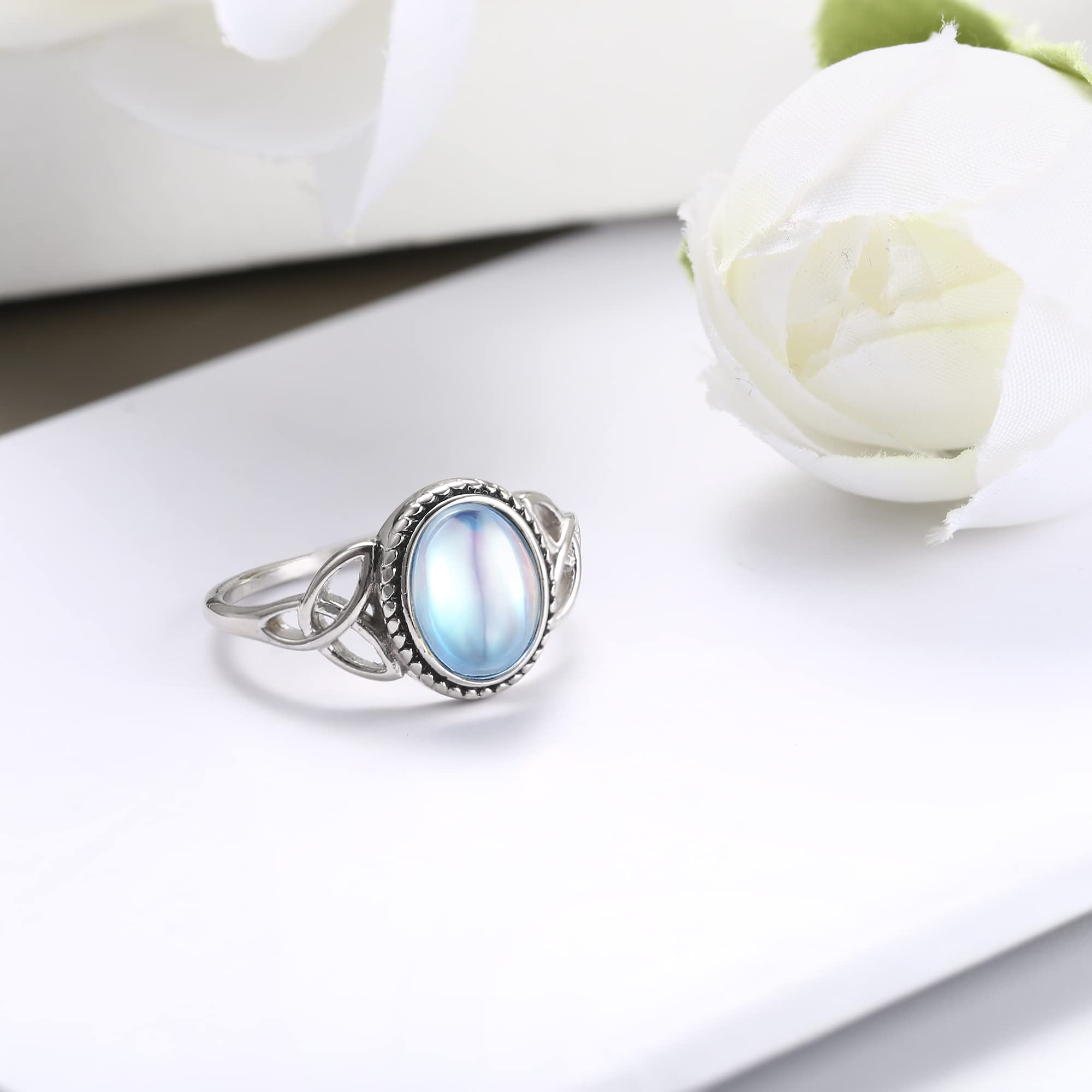 ADRAMATA 925 Sterling Silver Moonstone Ring for Women 18K White Gold Plated Rainbow Moon Stone Rings Victorian Style Gemstone Solitaire Oval Moonstone Ring Size 8