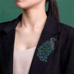 Rhinestone Peacock Brooch Pin for Women Girls Fashion Exquisite Exaggerated Big Crystal Bird Animal Brooches Lapel Pins Elegant Dress Accessories Wedding Christmas Birthday Jewelry Gift (Blue Green)