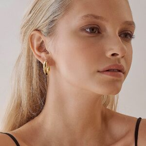 HESSAWELL Gold Hoop Clip-on Earrings Gold Tube Hoop Earrings chunky Hoops Earrings for Women Fashion Jewelry