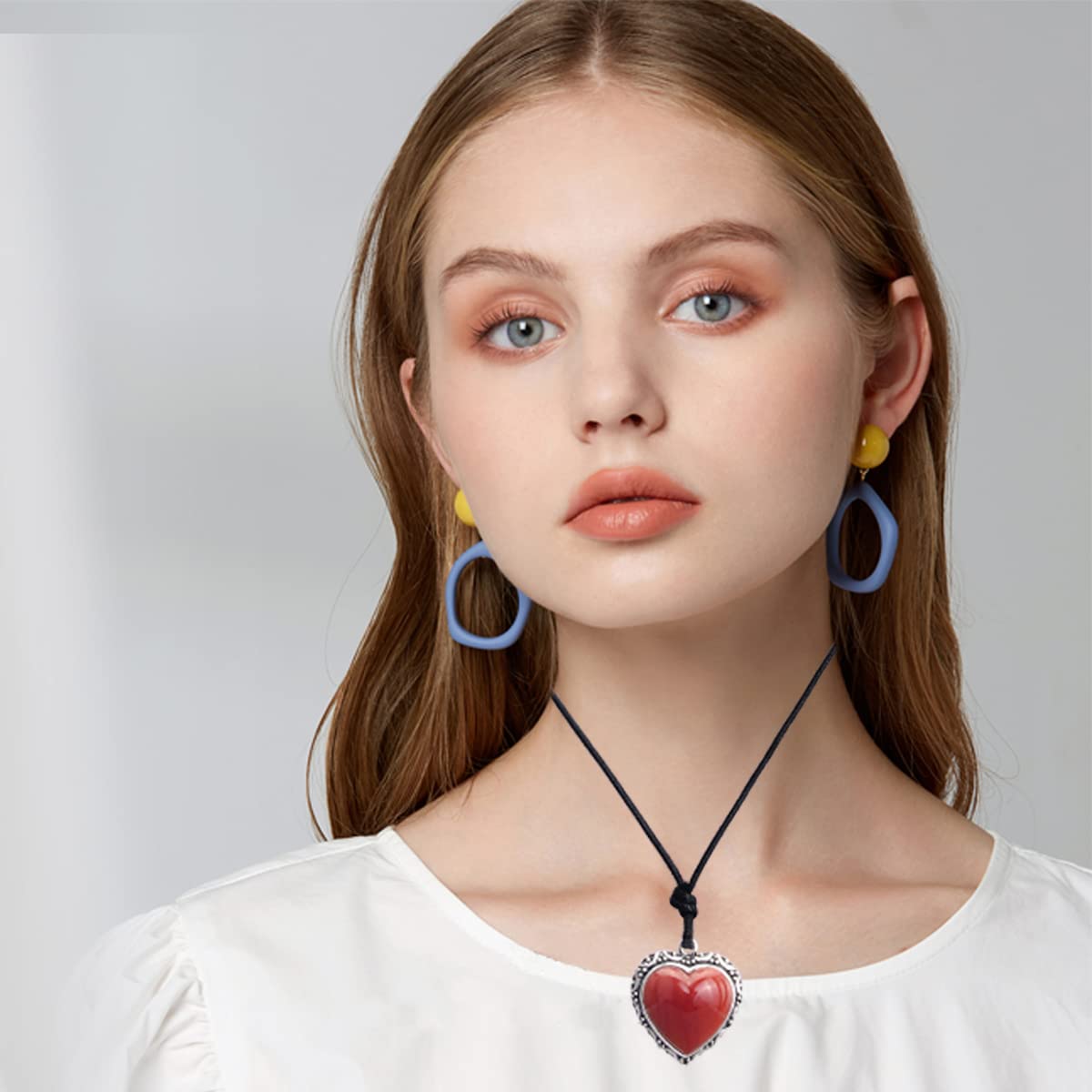 GelConnie Leather Pendants for Women Red Heart Necklace Alloy Agate Pendant Necklace Ethnic Brown Leather Necklace Choker Chunky Pendant Necklaces