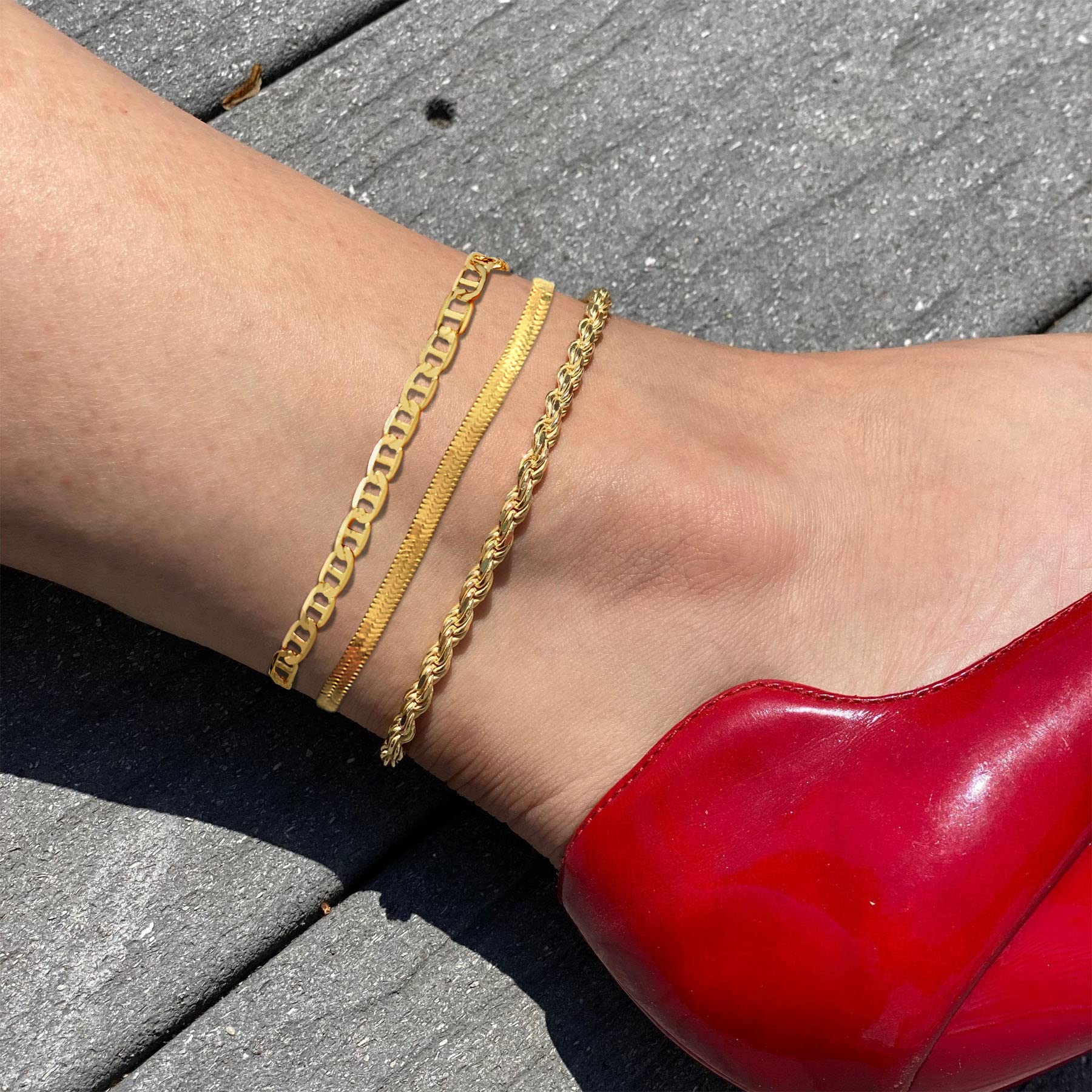 NECOCY Gold Ankle Bracelets for Women,14K Real Gold Plated Anklets Herringbone Figaro Flat Mariner Dainty Layered Anklet Set 3pcs Cute Summer Beach Chain Anklets for Women