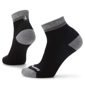 smartwool everyday light cushion merino wool top stripe ankle boot socks for men and women, black, medium