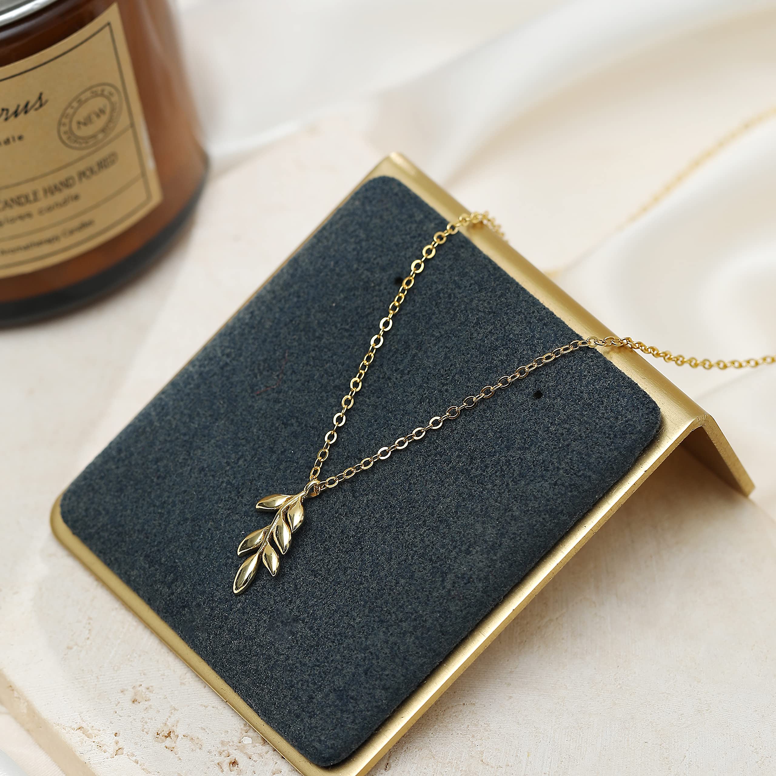 Collner 14K Gold Heart Pendant Necklace for Women Dainty Star Necklace Tiny Evil Eye Choker Necklace Boho Crescent Moon Necklace Minimalist Jewelry (Leaf-Gold)