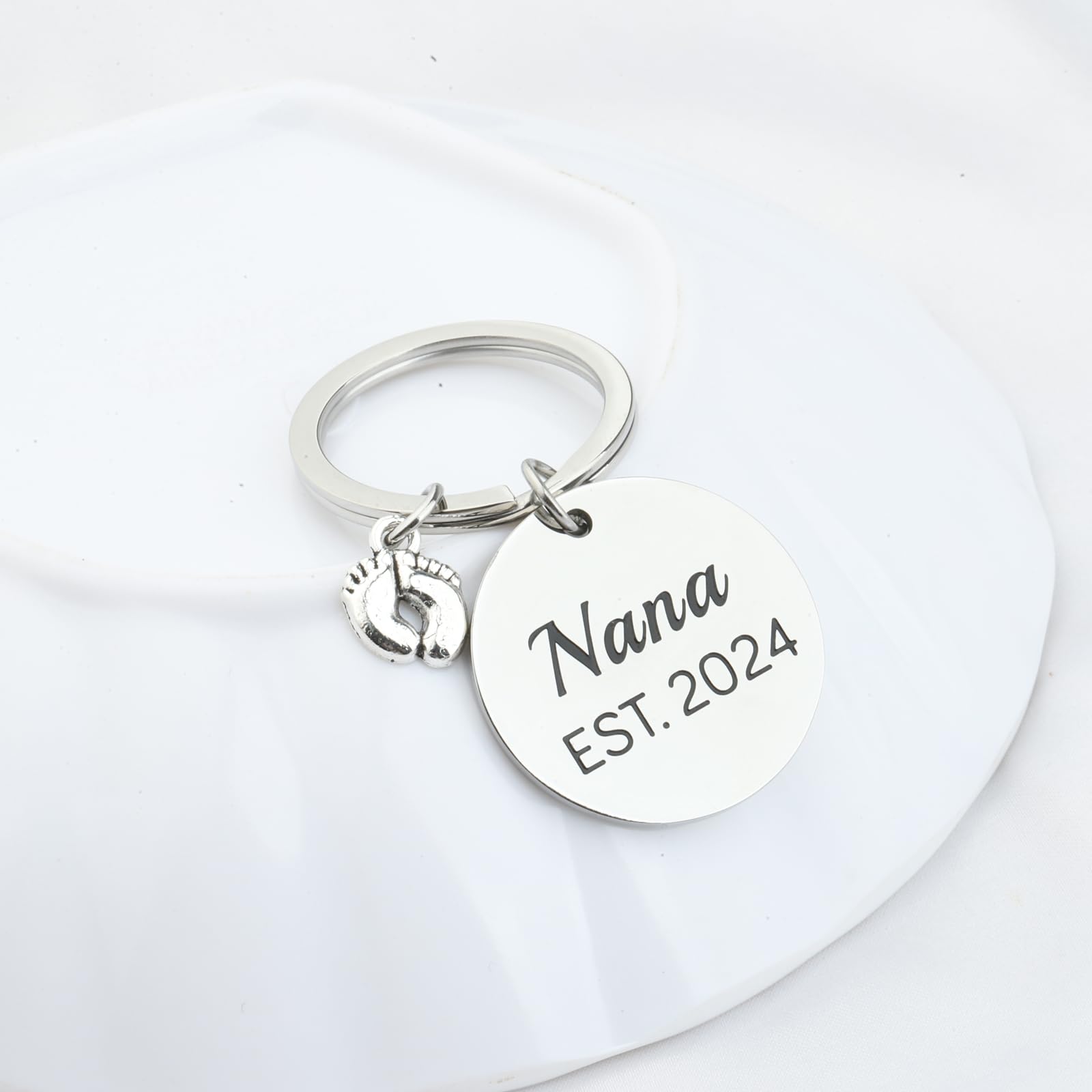 BNQL New Nana Gifts Nana Est 2024 keychain Nana To Be Gifts Nana Again Gifts Nana Jewelry Announcement Gifts (Nana est 2024 keychain)