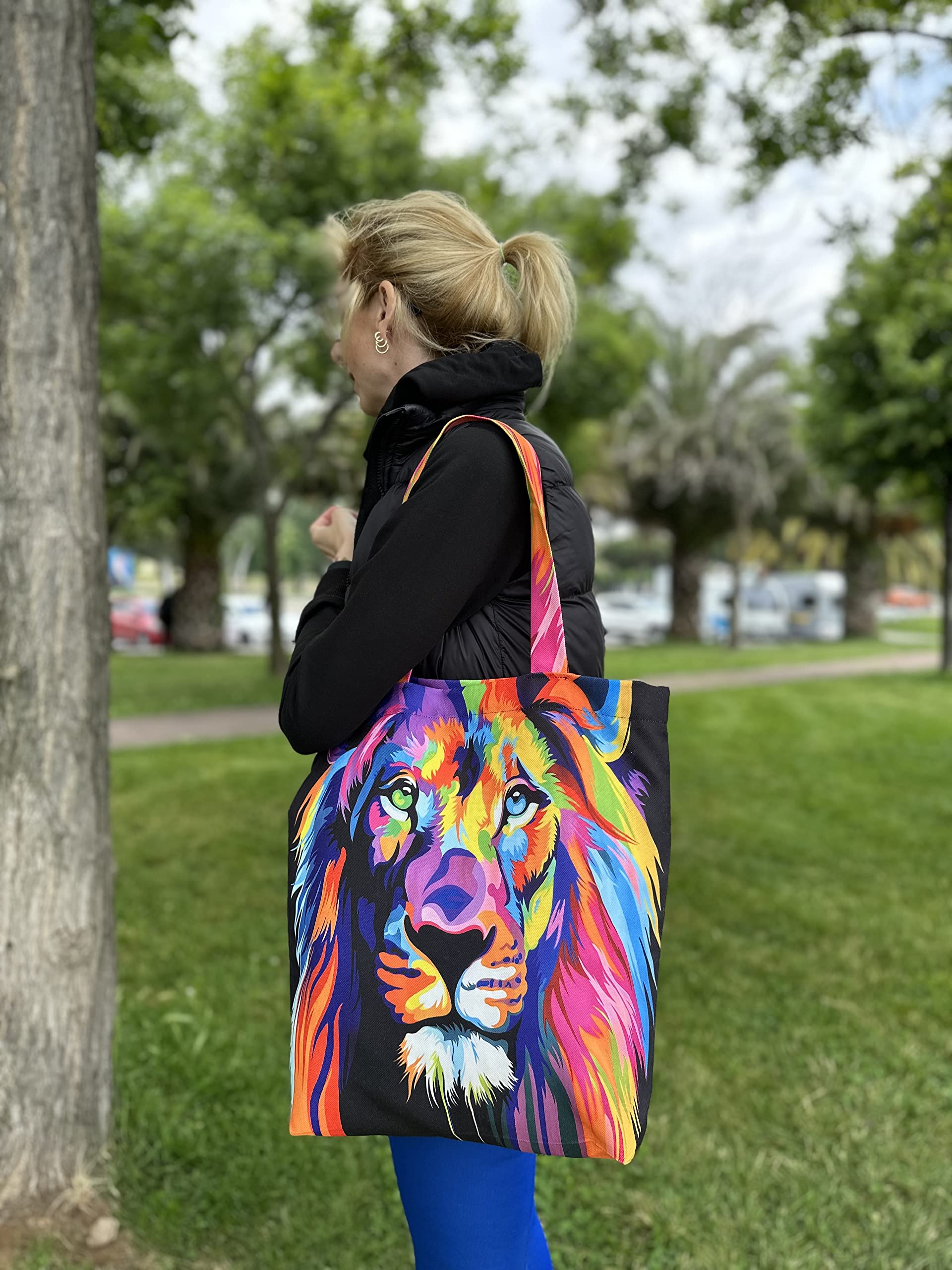 Cute Lion Tote Bag - Lion Figurine - Animal Themed Bag - Canvas Tote Bag for Women - Lion Decor - Aesthetic Large Beach Tote Bag Cute for Grocery Shopping Utility Book Teacher (Black - Lion)