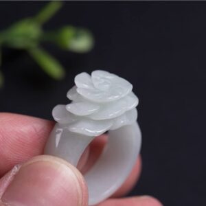 LSCZSLYH Trend Band Ring Natural Jade Stones Rings for Women Jewellery Emerald Rose Flower Hand-Carved Ladies Luxury Jewelry (Main Stone Color : White, Ring Size : 16mm-17mm)