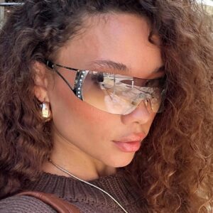 GUVIVI Wrap Around Y2K Sunglasses for Women Men Shield Flat Top Sunglasses Futuristic Frameless Gradient Lens Sun Glasses