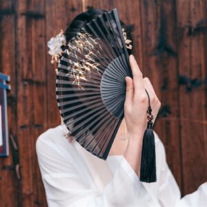 Small Black Folding Fans, Chinese Bamboo Leaf Pattern Hand Fan Folded Purse Hand Fan with Fabric Sleeve and Tassel, for Women