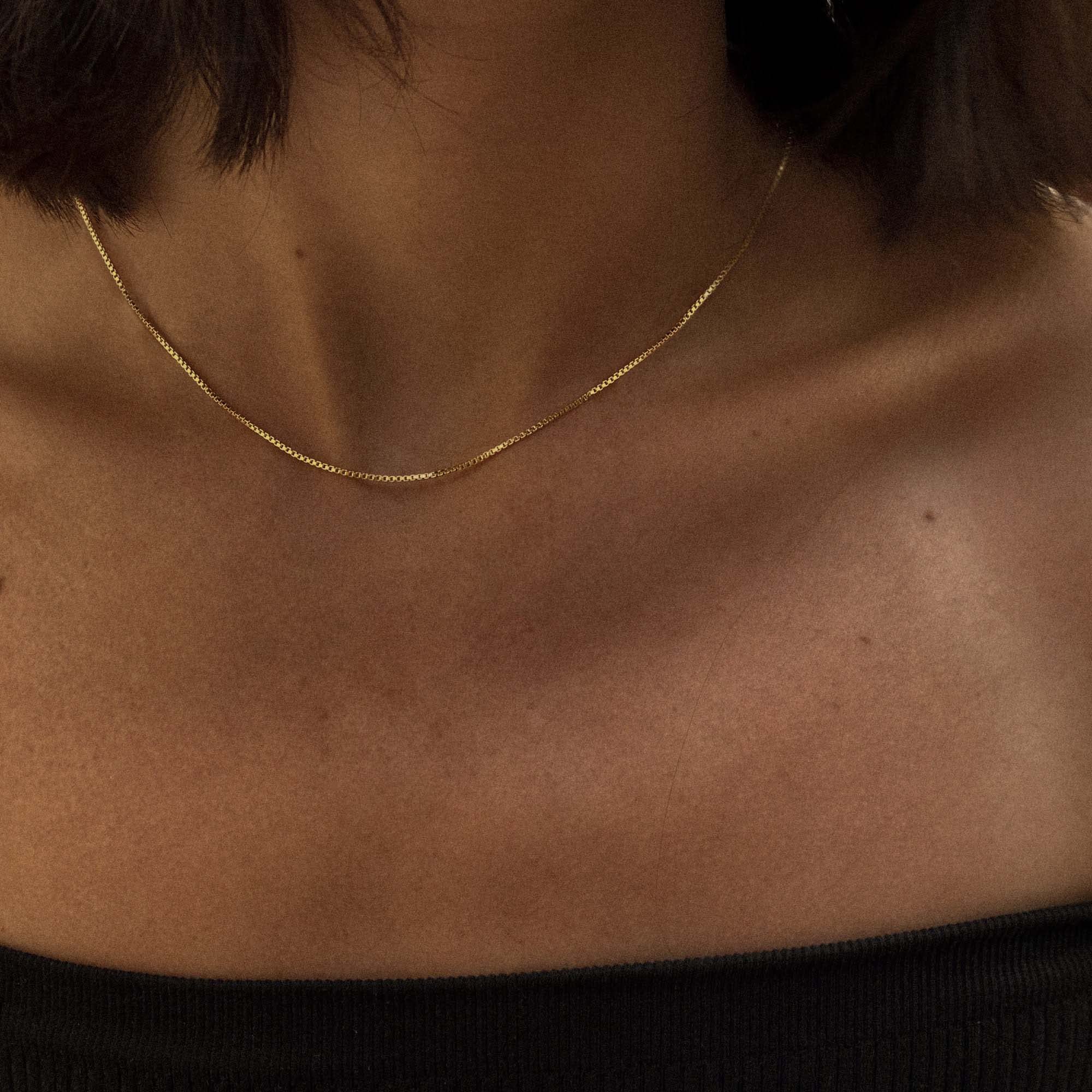 Tewiky Dainty Necklace for Women, Gold Plated Box Chain Simple Minimalist Thin Women Aesthetic Choker Necklaces Short