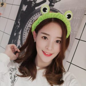 Hwotcwot Frog Eye Makeup Headband, Elastic Hair Band for Face Washing and Makeup Application