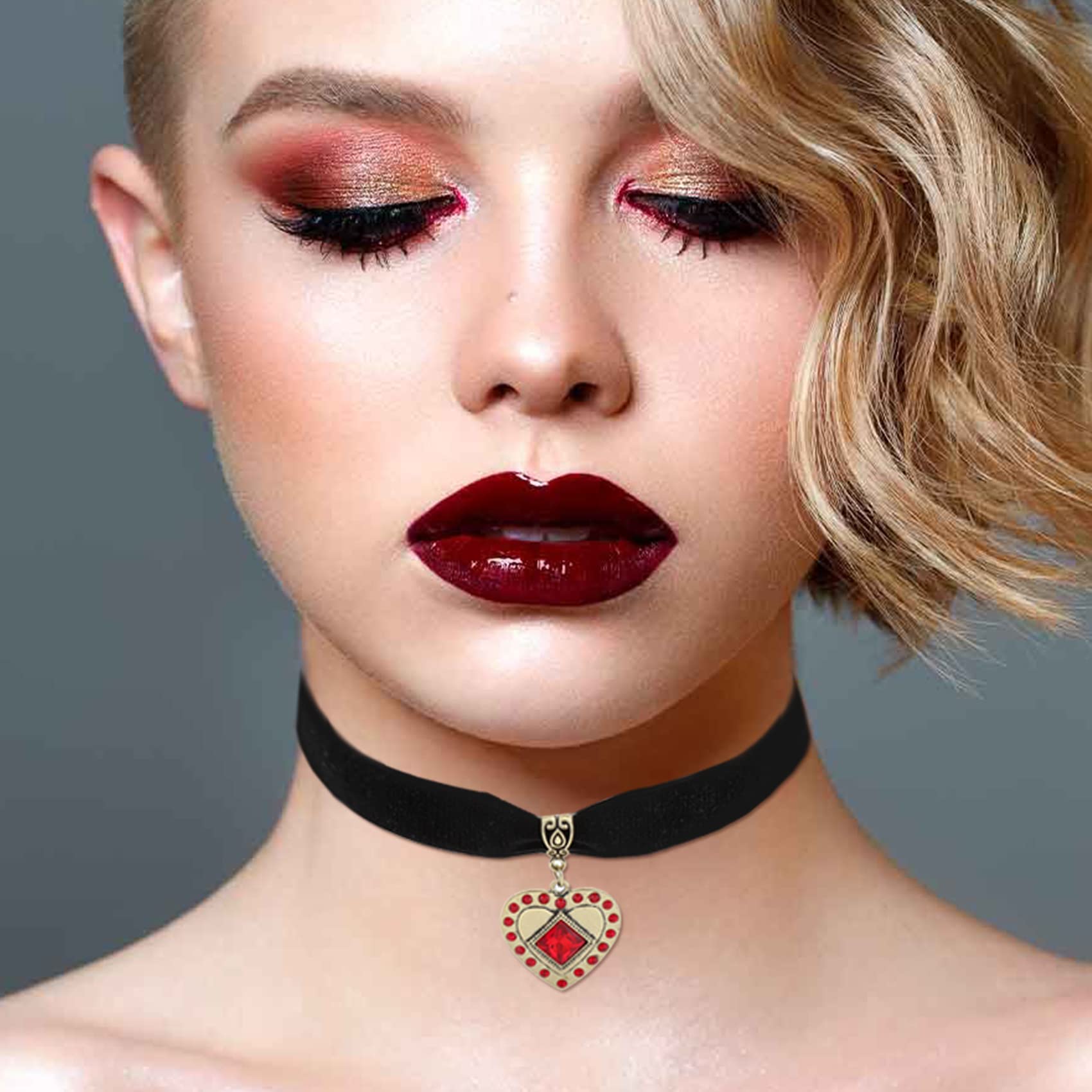 Halloween Gothic Black Velet Choker Necklace for Women Halloween Costume Party Favors Gold Heart Necklace with Red Resin Rhinestones Punk Rock Cosplay Costume Jewelry for Women Masquerade N05C