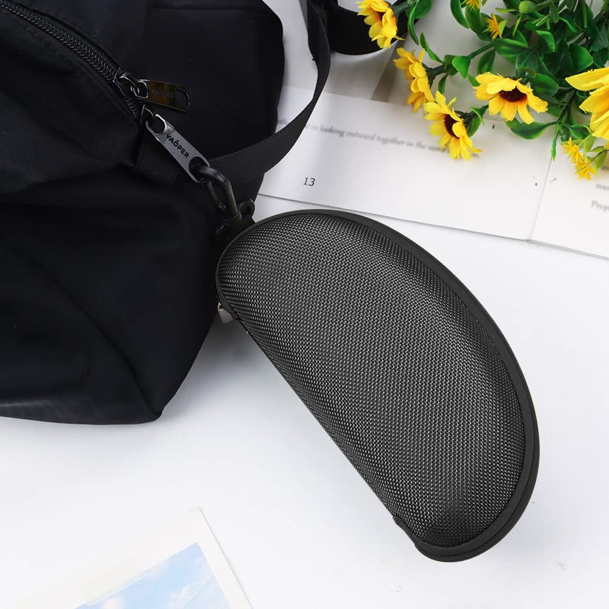 3pcs Zipper Hard Shell Sunglasses Case and Eyeglasses Case Portable Travel Glasses Case with Plastic Hook (Black)