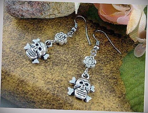 Pair Tibetan Silver Delicate Carved Skull Beaded Amulet Earrings