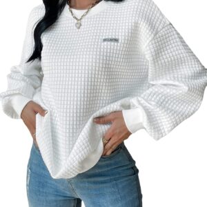 WDIRARA Women's Letter Patch Detail Round Neck Long Sleeve Oversized Sweatshirt Pullovers White M