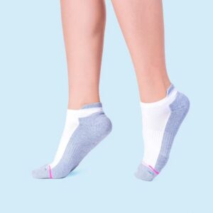 Dr. Motion Womens Low Cut Cushioned Breathable Compression Ankle Socks with Arch Support 6 Pairs (White)