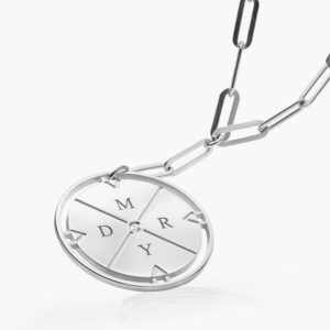 Oak&Luna – Engraved Compass Necklace – Personalised Interlocking Pendant with Initials – Gift for Her, Women, Mom - For Birthday, Mother's Day, Christmas (925 Sterling Silver)